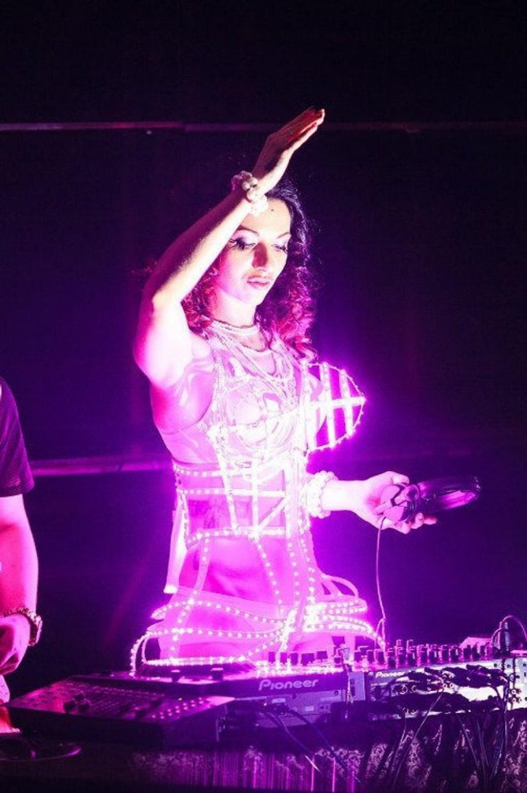 Top-17 LED Light Dresses of 2019 – Light Solutions ETERE