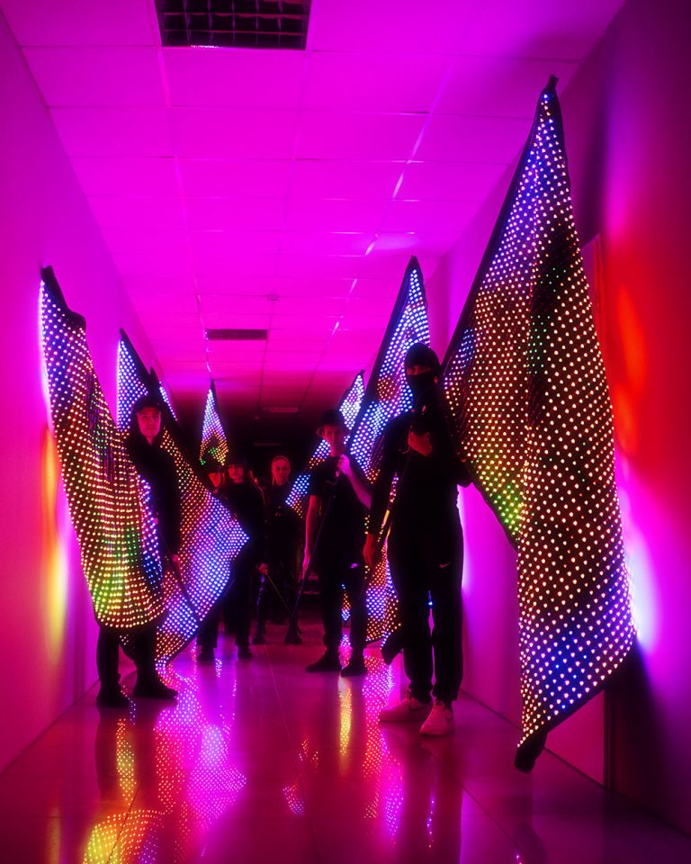 LED Light Up Flag with 2520 LEDs for shows and events - by ETEREshop