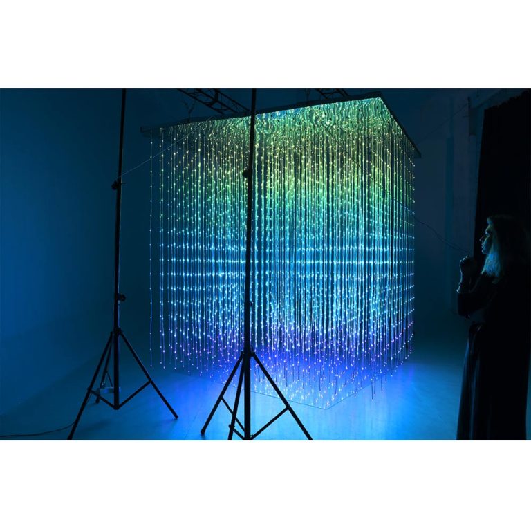 3D LED light up Cube installation. Animation cube 4100 LEDs - ETERE