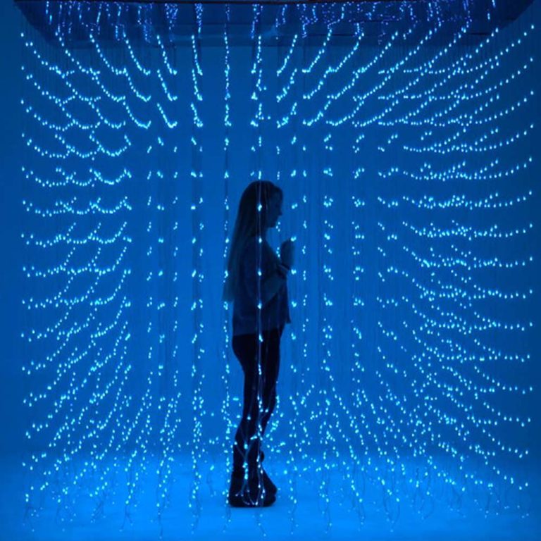 3D LED light up Cube installation. Animation cube 4100 LEDs - ETERE