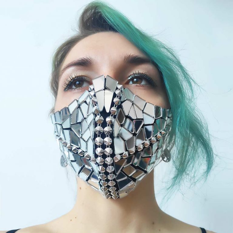 Silver Mirror Face Mask with Spikes for shows and events - ETERESHOP