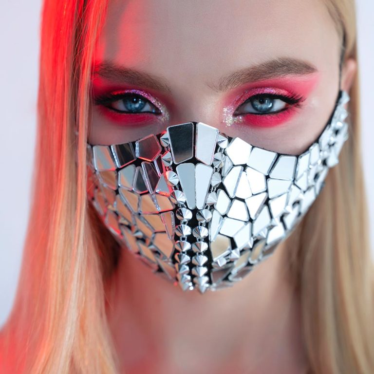 Silver Mirror Face Mask with Spikes for shows and events - ETERESHOP
