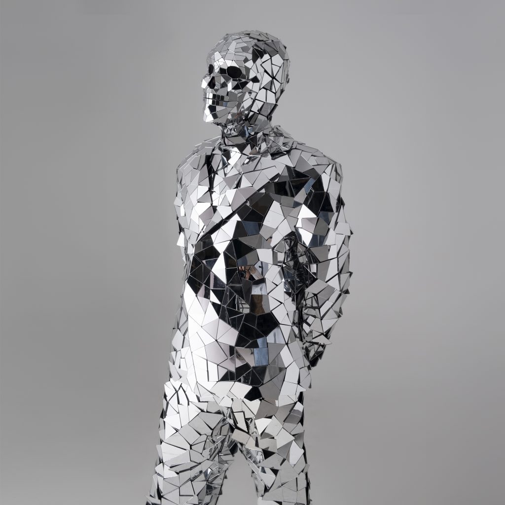 Mirror suit with a skull mask - Human statue for live show - ETERESHOP