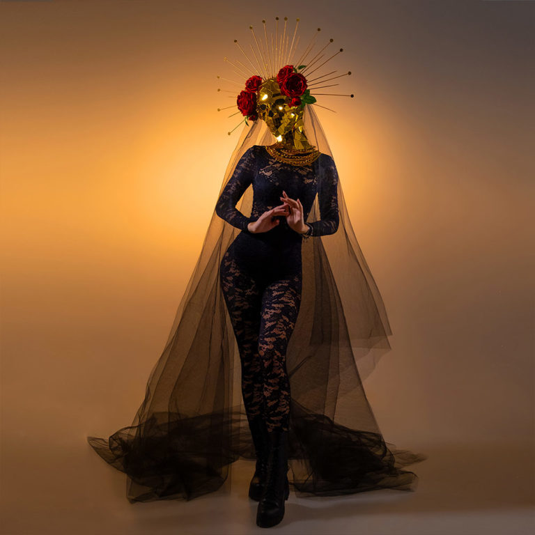 Golden Skull face mirror mask for artists performing on stage