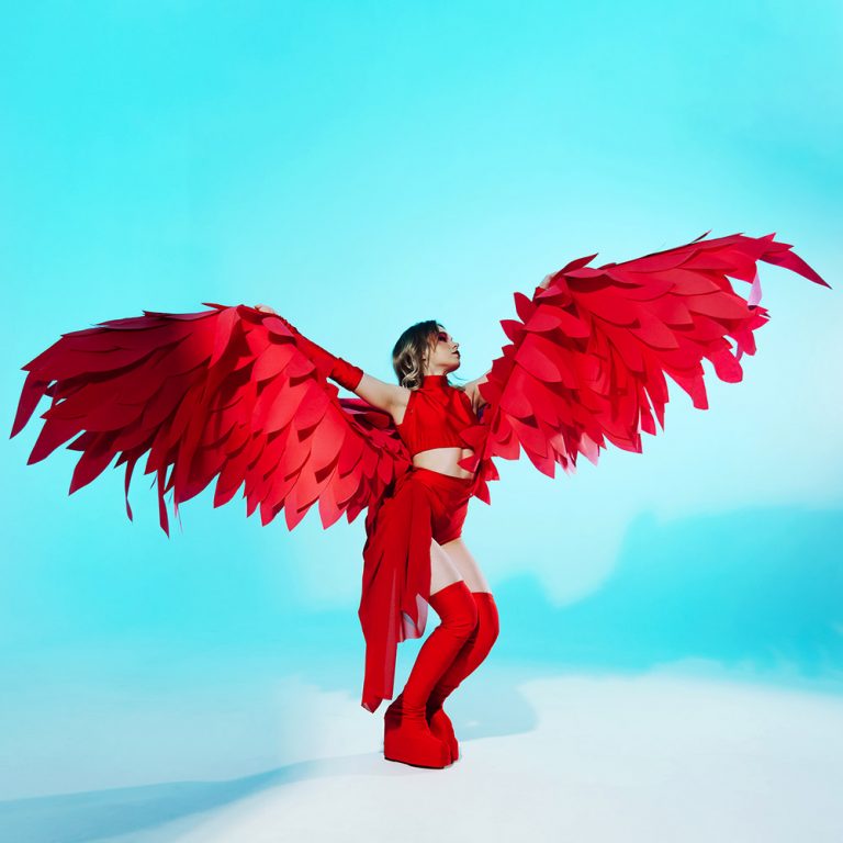 Cosplay Red Angel Wings Costume for Halloween, parties and festivals