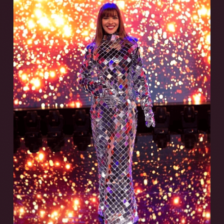 30+ ideas of mirror dresses for performances on stage - ETERE