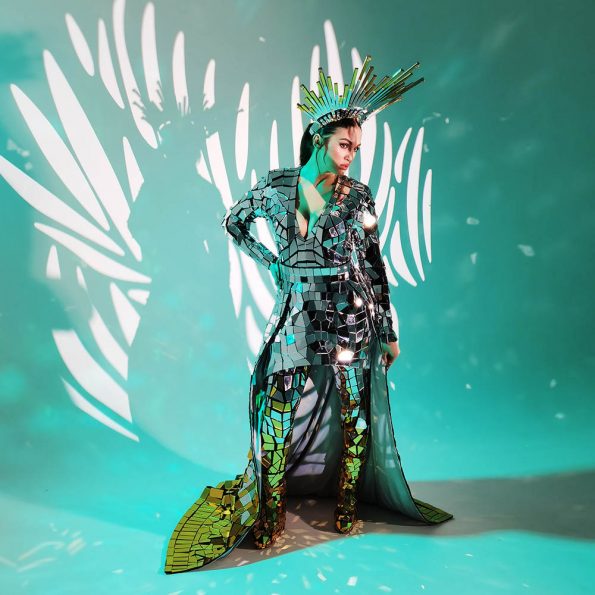 30 Ideas for Your Stage Christmas Costumes and Show Decoration