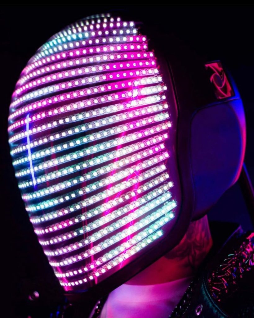 How to make a programmable Led light helmet – a short guide
