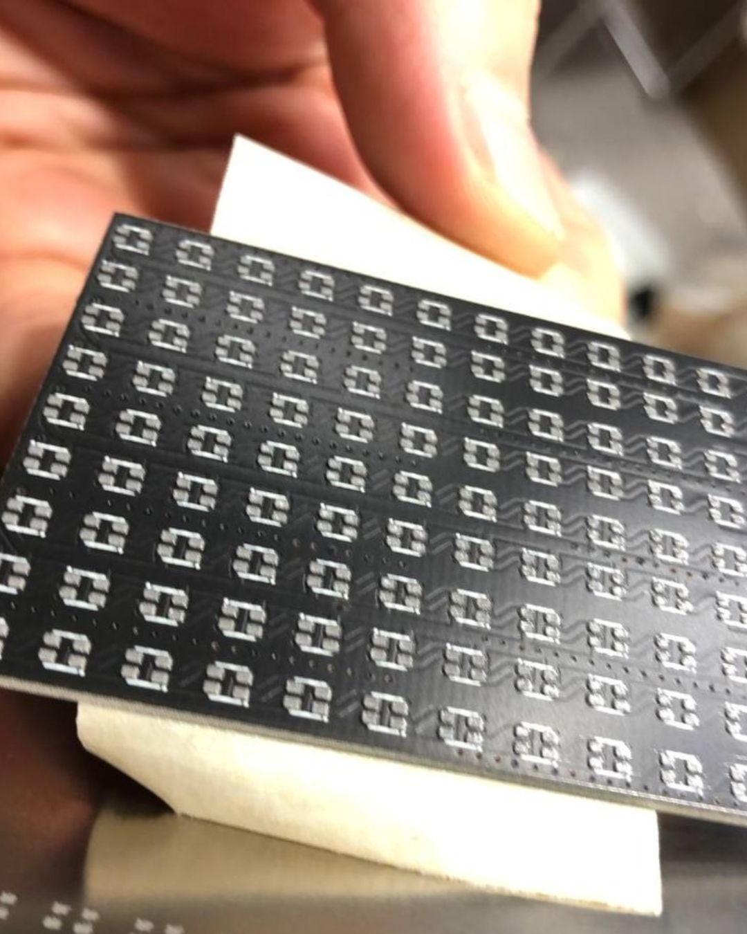 How to make a programmable Led light helmet – a short guide