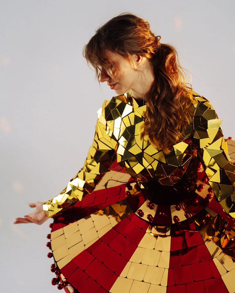 Carnival Custom Women's Mirror Costume with Moving Horses