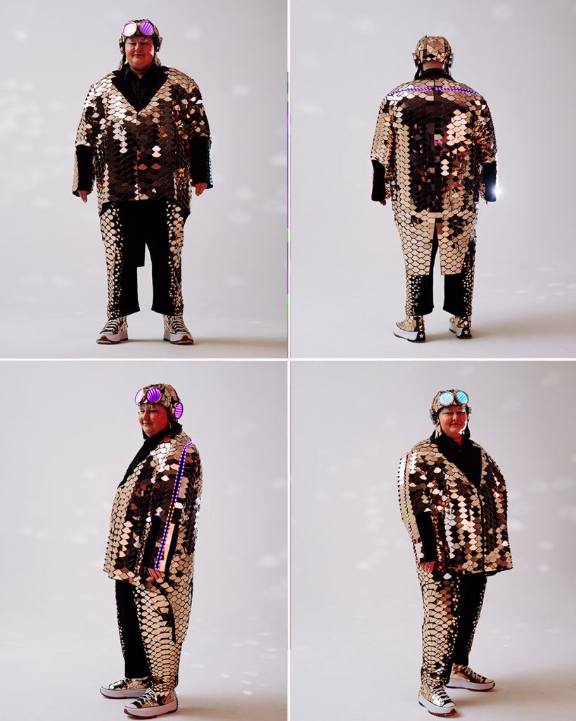 Festival costume for men made of pink mirror and LEDs - ETERE
