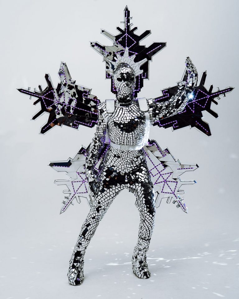 Unusual Mirror Costume with Leds - by ETERESHOP