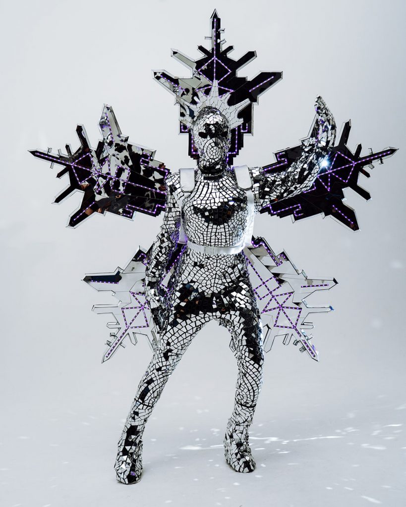 Unusual Mirror Costume with Leds - by ETERESHOP