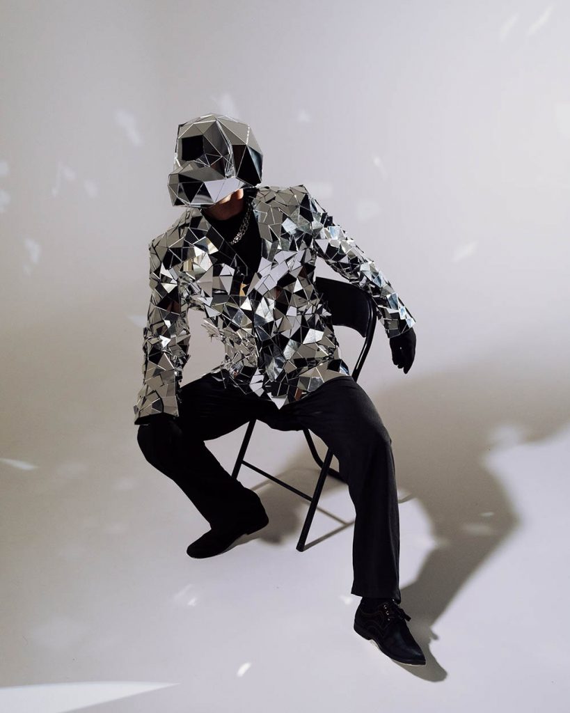 3D Mirror Polygonal Rabbit Mask on the face - by ETERESHOP