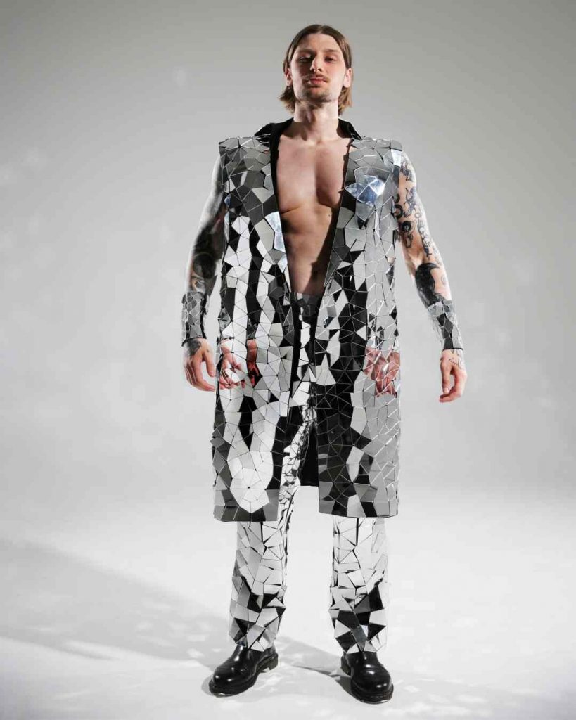 Festival Men's Outfit made of acrylic mirror - by ETERESHOP