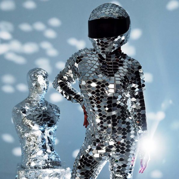 Mirror Silver Dance Costume with Helmet - by ETEREshop