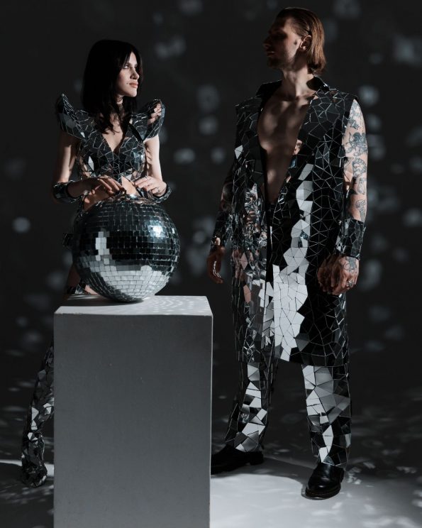 Festival Men's Outfit made of acrylic mirror - by ETERESHOP