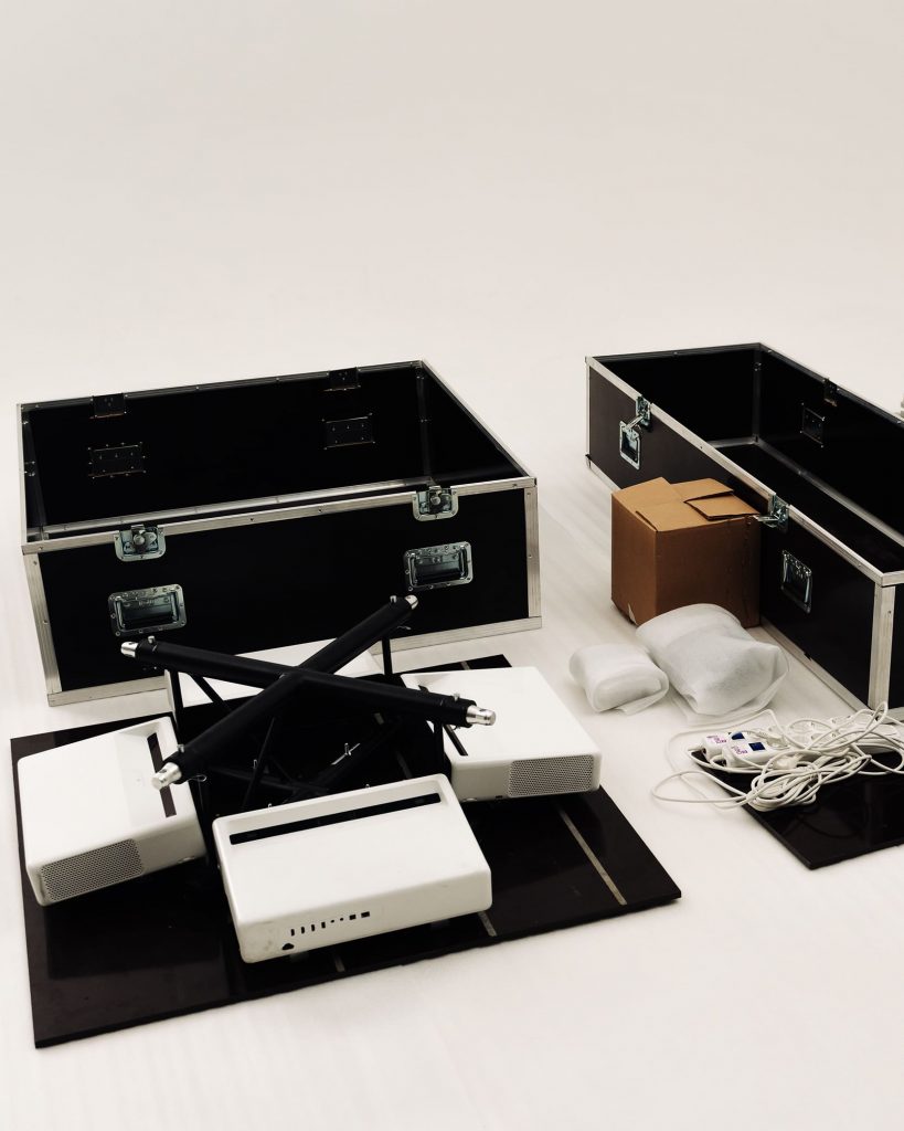 Interactive 3D projection dance cube by ETERESHOP _V02