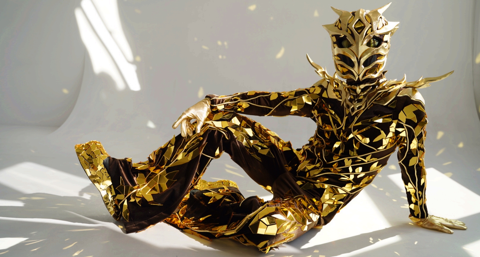Custom Golden Mirror Tree Costume Design - by ETERESHOP