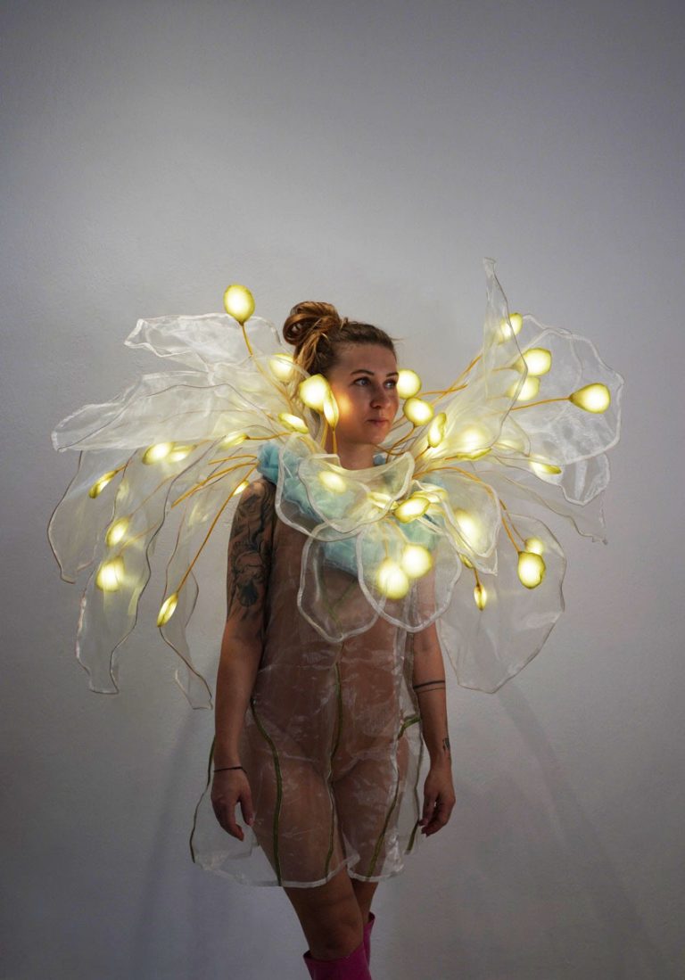 LED Flower Shoulder Cape with 340 LEDs - by ETERESHOP